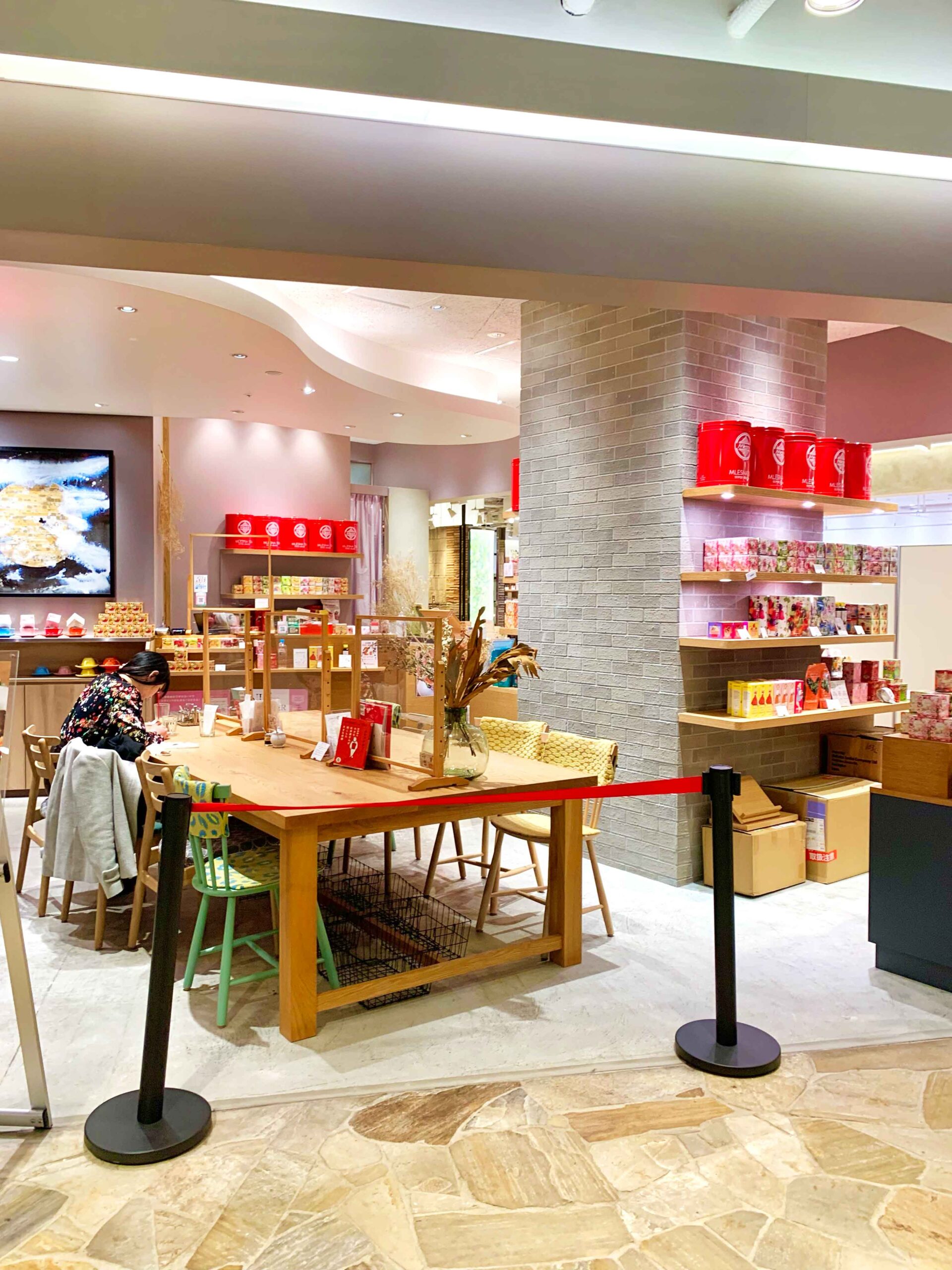 『WOCCA ROCCA curry and..supported by MLESNA TEA』 | tsunaguru